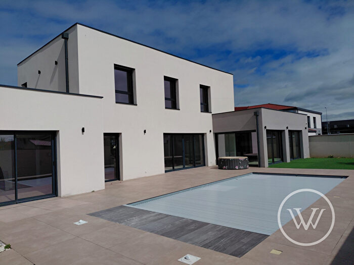 Maison à vendre - Andrézieux-Bouthéon - 5 pièces - 4 chambres