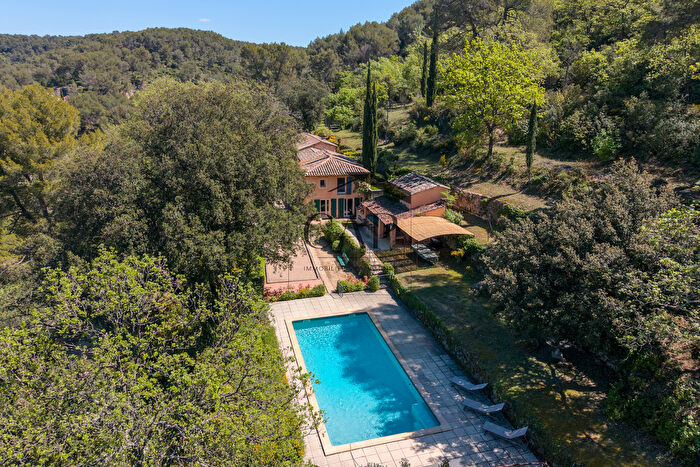 Aix-en-Provence, Pont de Beraud - Maison 7 pièces à vendre