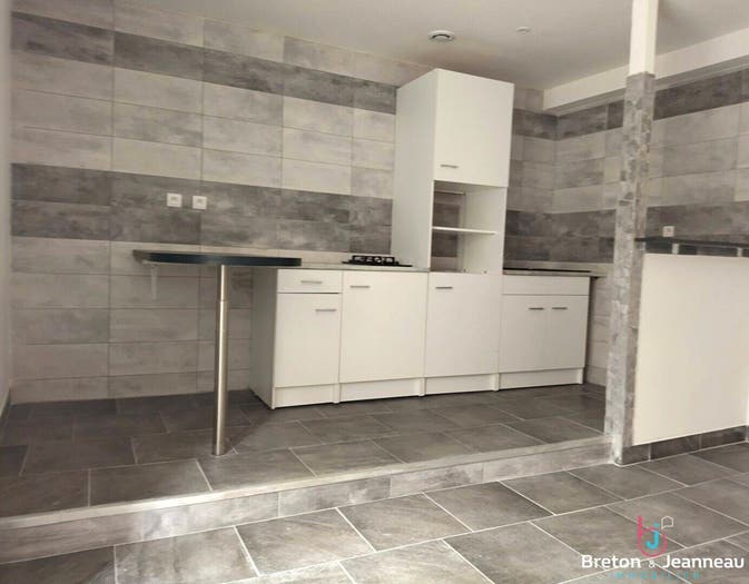 Maison 4 pièces à louer à Champgenéteux