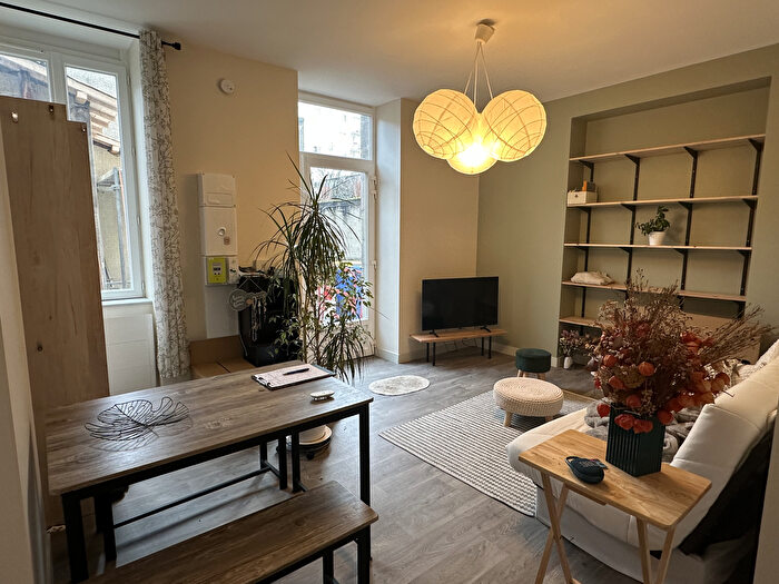 Appartement à louer - Limoges, Centre-ville, Hôtel de Ville, Emailleurs - 2 pièces - 1 chambre