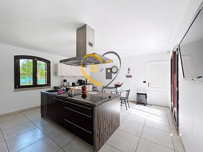 Maison 9 pièces à vendre à Bourges, Asnières