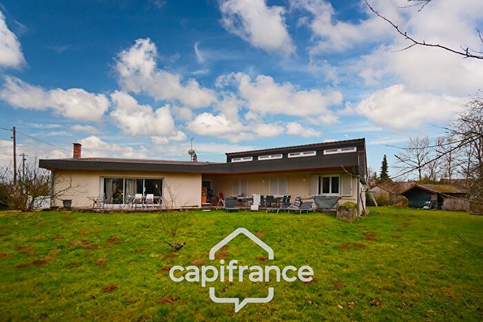 Maison à vendre - Bletterans - 5 pièces - 4 chambres