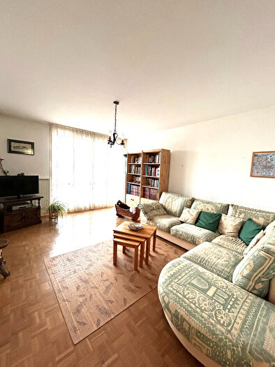 Appartement à vendre - Pierre-Bénite - 5 pièces - 4 chambres