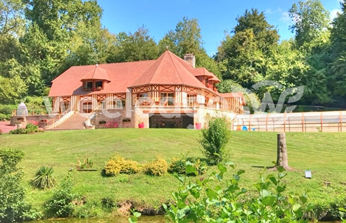 Maison 10 pièces à Pont-lévêque, à vendre
