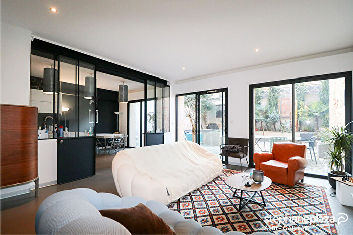 Maison à vendre - Albi, Centre-ville - 7 pièces - 5 chambres