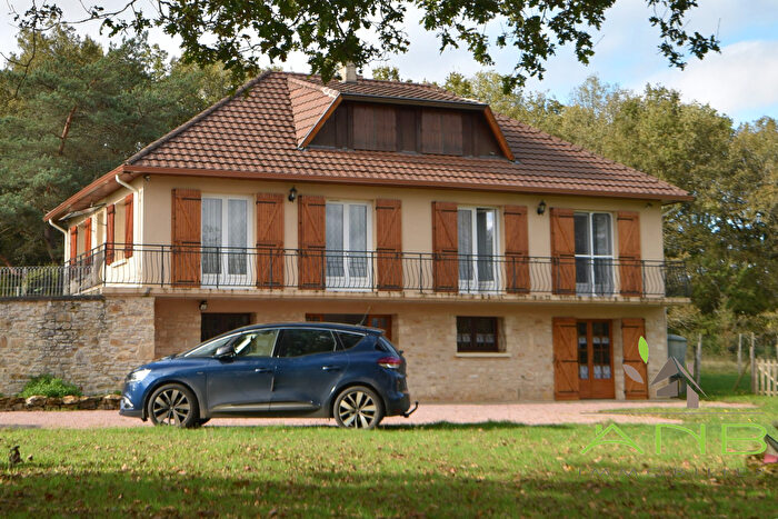 Maison à vendre - Milhac-de-Nontron - 6 pièces - 4 chambres