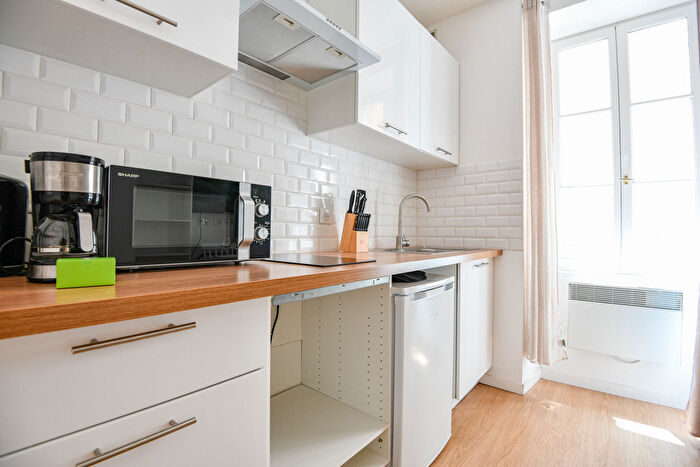 Appartement à louer - Marseille e , Hôtel de ville - 2 pièces - 1 chambre