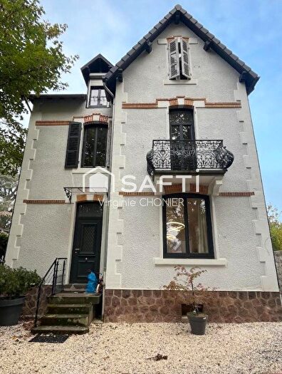 Maison à vendre - Saint-Germain-des-Fossés - 6 pièces - 4 chambres