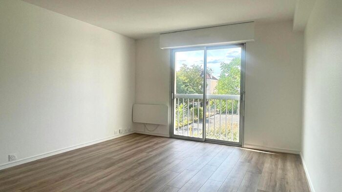 Appartement 2 pièces à Rueil-Malmaison, Plaine Gare, à louer