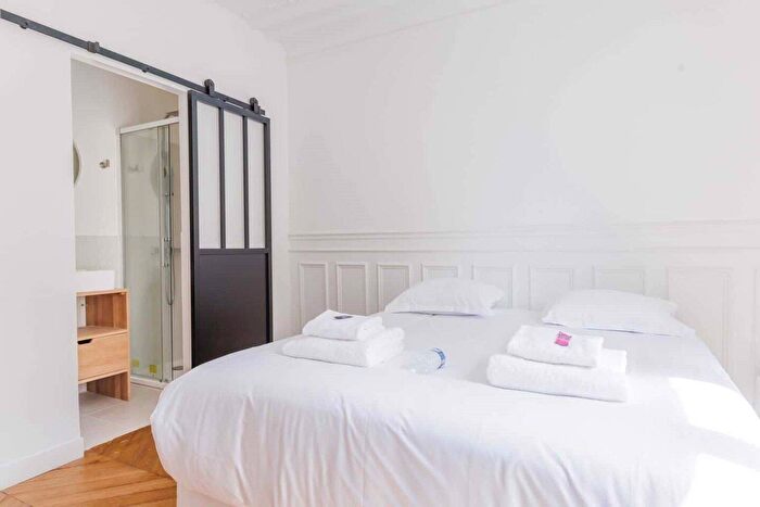 Appartement à louer - La Plaine des Sablons, Neuilly-sur-Seine - 4 pièces - 3 chambres