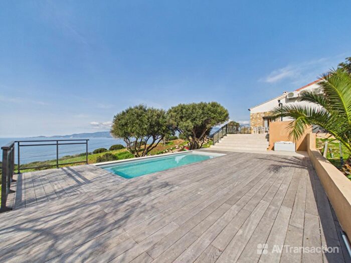 Maison à vendre - Ajaccio - 6 pièces - 4 chambres