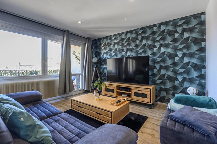 Appartement à vendre - Lingolsheim, Centre-ville - 3 pièces - 2 chambres