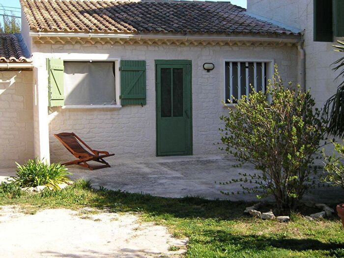 Mas de la Capelière-Sambuc-Palunette-Saint Seren, Arles - Appartement 2 pièces à louer