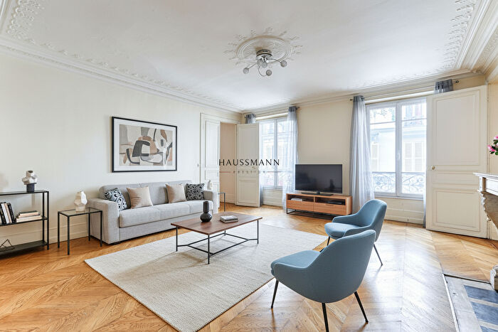 Appartement 5 pièces à vendre à Paris 9ème, Clichy, Trinité