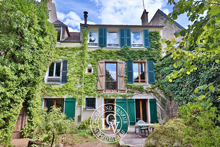 Maison 7 pièces à Fontainebleau, Constance, Fleury, à vendre