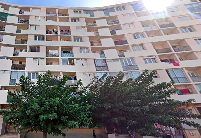 Appartement à vendre - Marseille e , Bon Secours - 2 pièces - 1 chambre