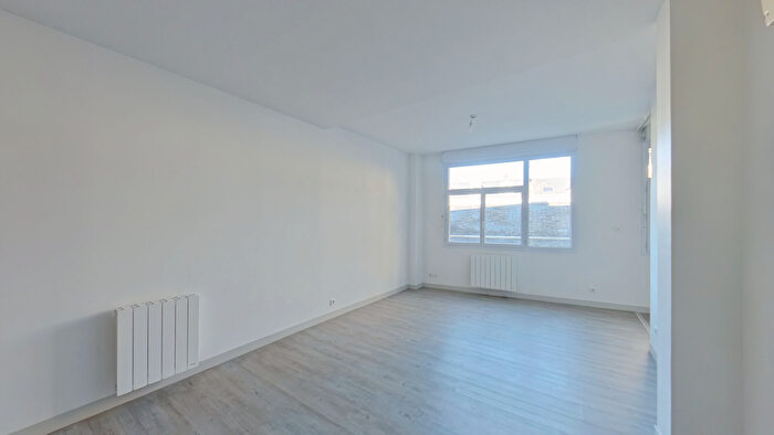 Appartement 4 pièces à Tours, Sainte-Radegonde, IUT, à vendre