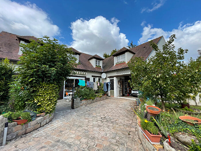 Maison à vendre - Étampes, Centre-Ville - 10 pièces - 4 chambres