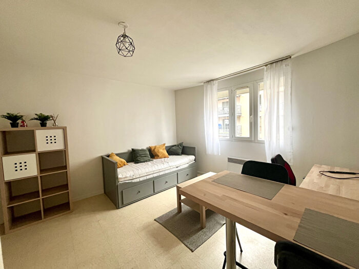 Appartement à louer - Clermont-Ferrand, Vallières, Sallins, Poncillon - 1 pièce