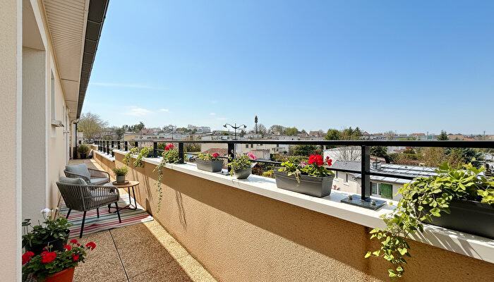 Appartement à vendre - Corbeil-Essonnes, Montconseil - 3 pièces - 2 chambres