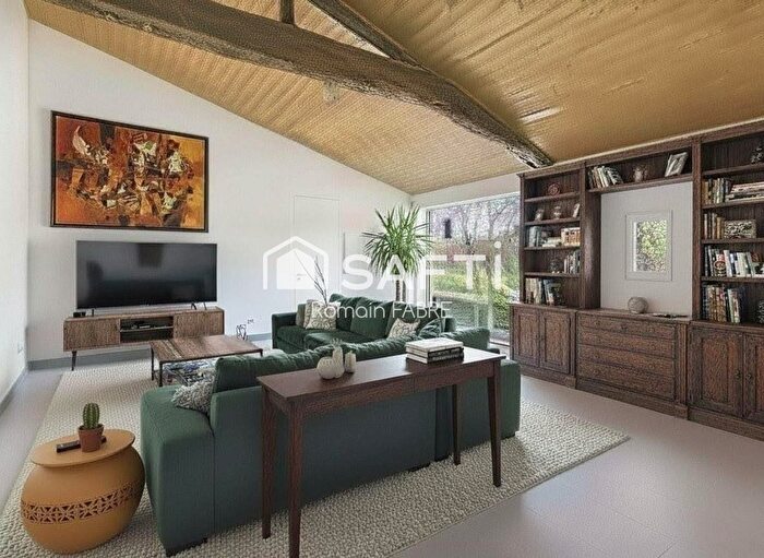 Laruscade - Maison 9 pièces à vendre