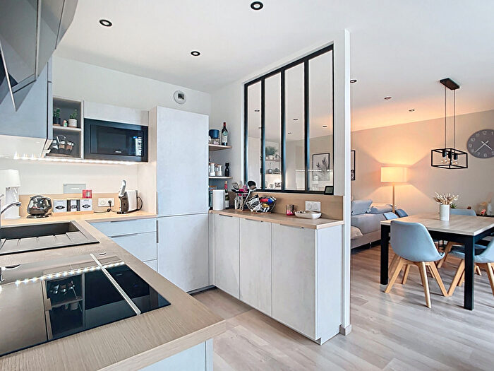 Appartement à vendre - Saint-Barthélemy-dAnjou - 3 pièces - 2 chambres