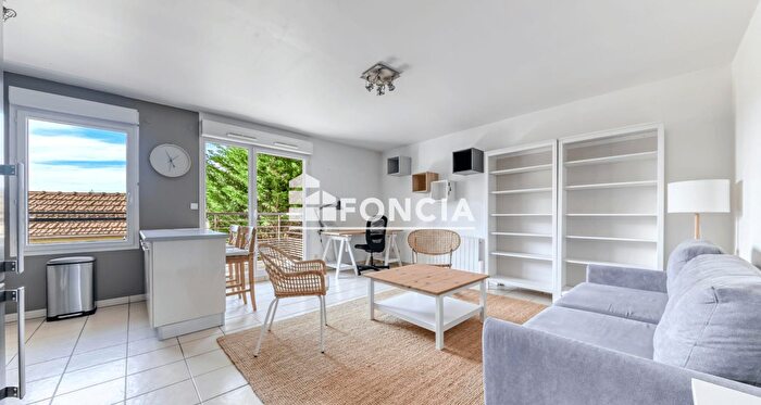 Vaulx-en-Velin, Village - Appartement 2 pièces à vendre