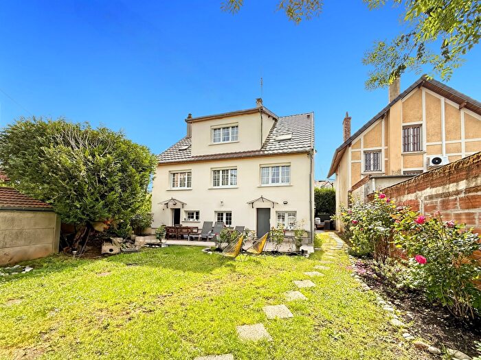 Champigny-sur-Marne, Coeuilly Village Parisien - Maison 12 pièces à vendre