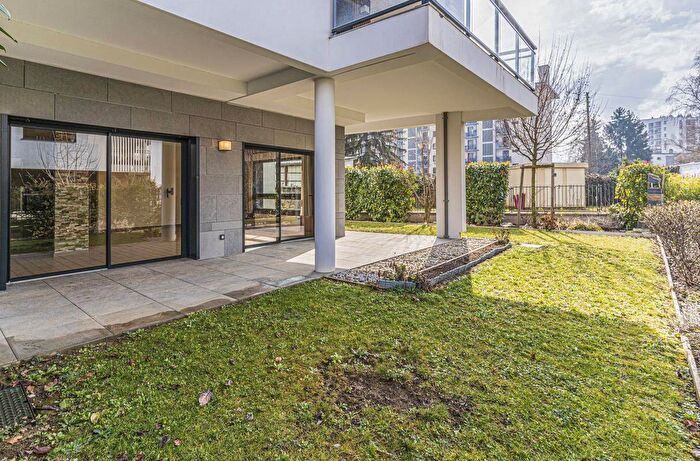 Appartement à louer - Galbert, Annecy - 4 pièces - 3 chambres