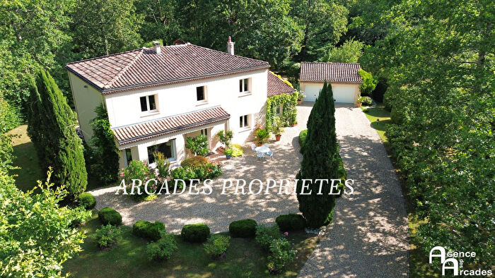 Saint-Sulpice-et-Cameyrac - Maison 7 pièces à vendre