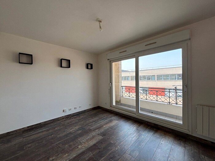 Appartement 1 pièce à louer - Sully-Vauban, Livry-Gargan
