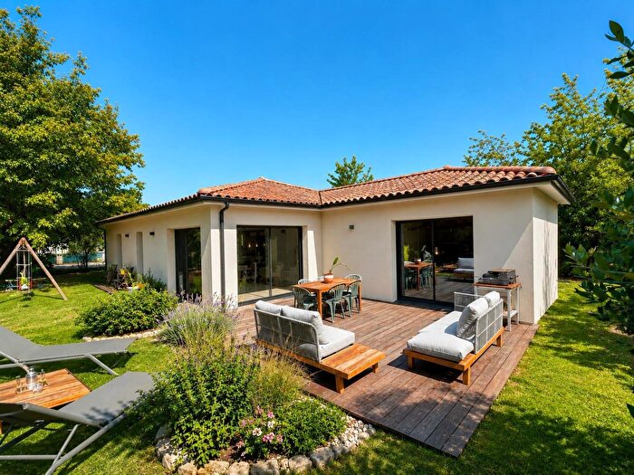 Saint-Germain-du-Puch : Maison 4 pièces à vendre