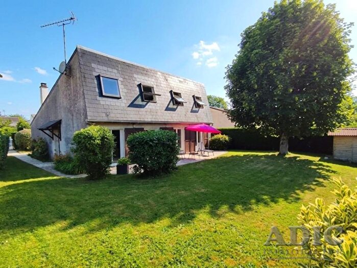 Dammartin-en-Goële : Maison 8 pièces à vendre