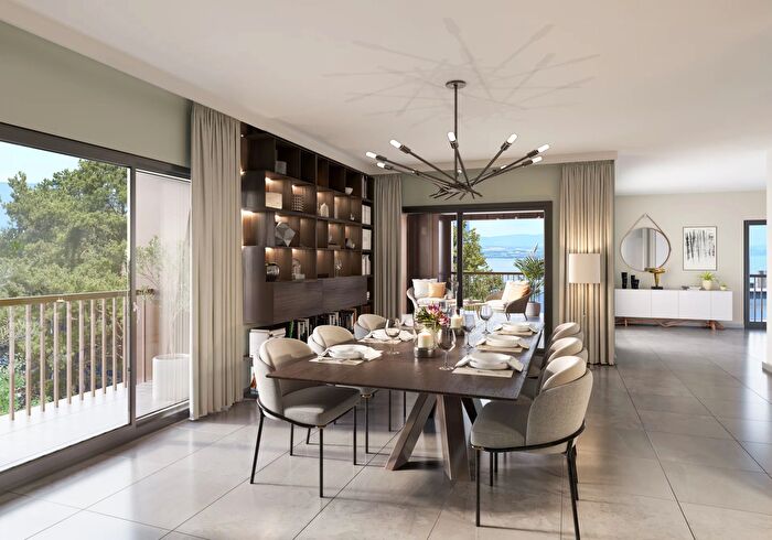 Appartement à vendre - Évian-les-Bains - 4 pièces - 3 chambres