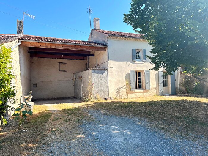 Maison à vendre - Varaize - 4 pièces - 3 chambres