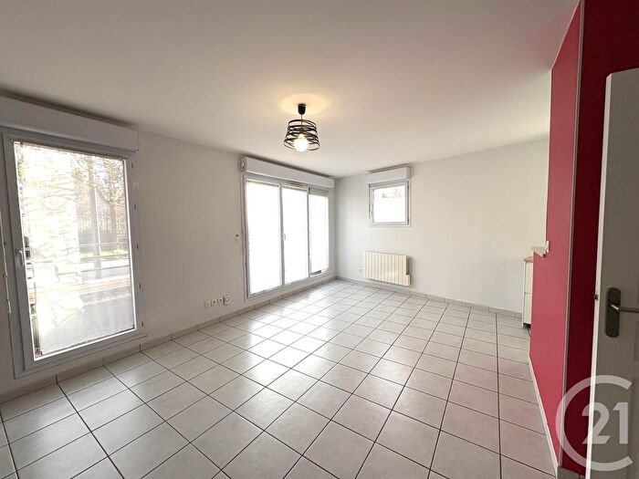 Appartement à vendre - Villeurbanne - 3 pièces - 2 chambres