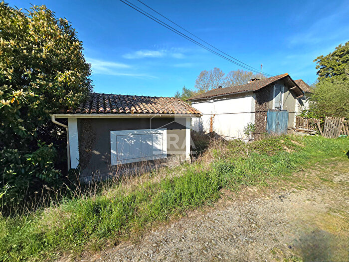 Maison à vendre - Bourgnac - 7 pièces - 4 chambres