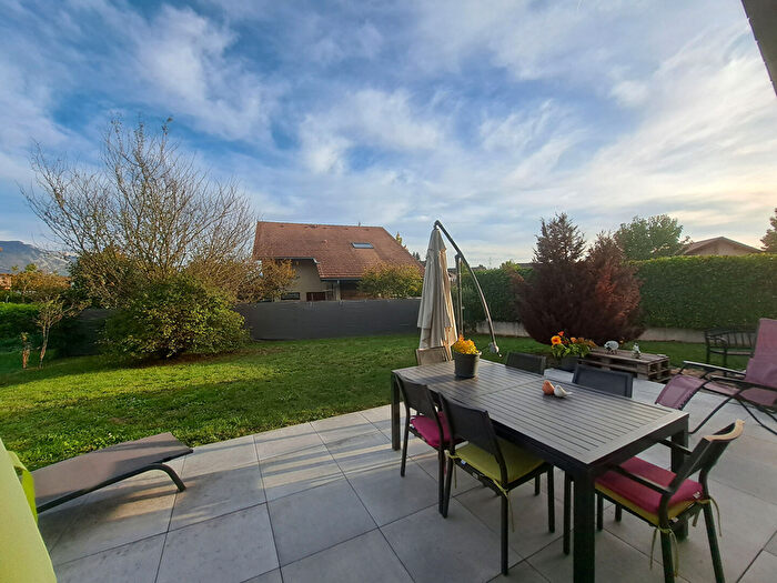 Maisons à vendre et appartements à louer - 1