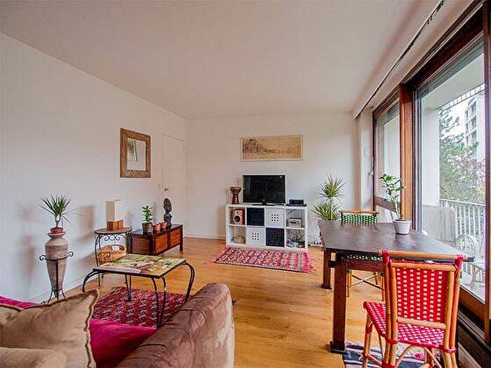 Appartement à louer - Jean Moulin-Porte dOrléans, Paris ème arrondissement - 2 pièces - 1 chambre