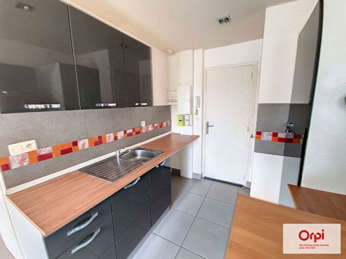 Appartement à louer - Ville Gozet, Montluçon - 2 pièces - 1 chambre