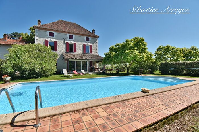 Maison 8 pièces à vendre à Lafitte-sur-Lot