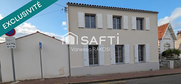 Maison à vendre - Saintes, Saint-Sorlin, La Récluse - 5 pièces - 3 chambres