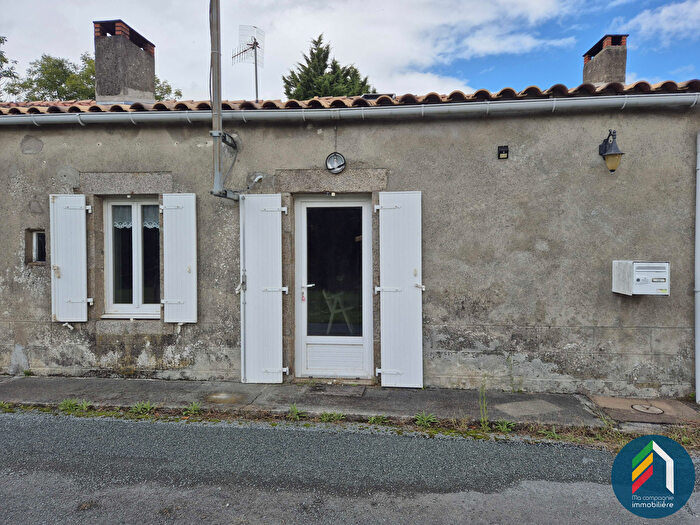 Maison à vendre - La Meilleraie-Tillay - 2 pièces - 1 chambre