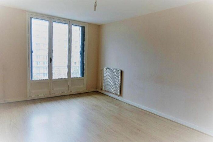 Appartement à louer - Frange Verte-Commanderie, Échirolles - 4 pièces - 3 chambres