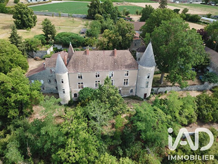 Vicq : Maison 14 pièces à vendre