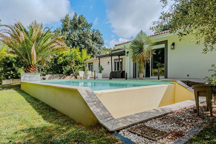 Maison à vendre - Fronton - 6 pièces - 4 chambres