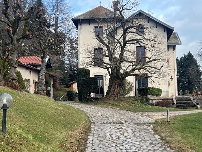 Maison à vendre - Saint-Bonnet-le-Château - 12 pièces - 7 chambres
