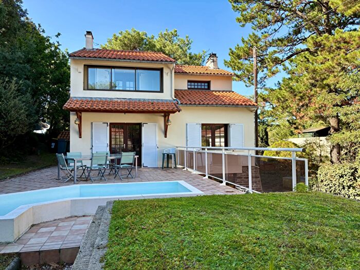 Maison à vendre - Saint-Michel-Chef-Chef - 7 pièces - 4 chambres
