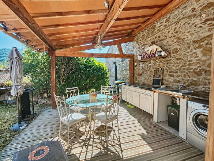 Villeneuve-d'Allier : Maison 3 pièces à louer