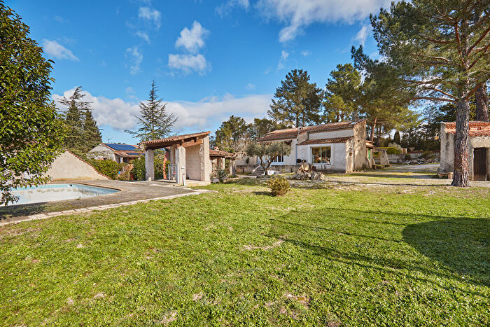 Maison à vendre - Saint-Cannat - 4 pièces - 3 chambres